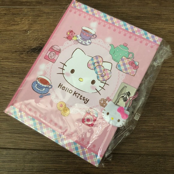 Hello Kitty | Other | One Left Hello Kittynwt Pink Diary With Hk Lock ...